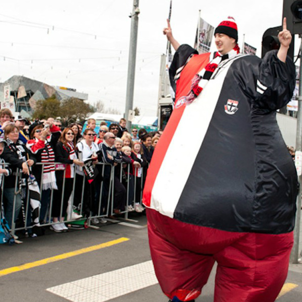 Stilt Walkers Australia | Sport Themed Entertainment: Giant Footy Fans Stilt Walkers Australia | Sport Themed Entertainment: Giant Footy Fans