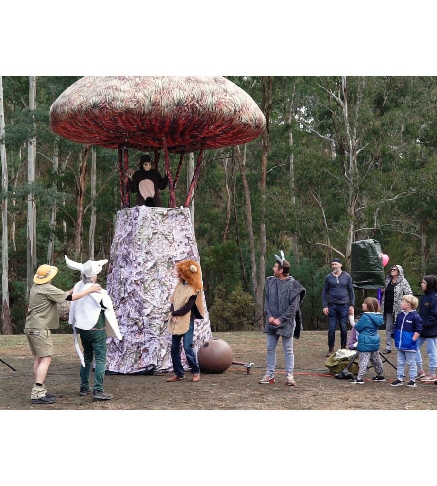 Stilt Walkers Australia | Giraffe-a-go-go