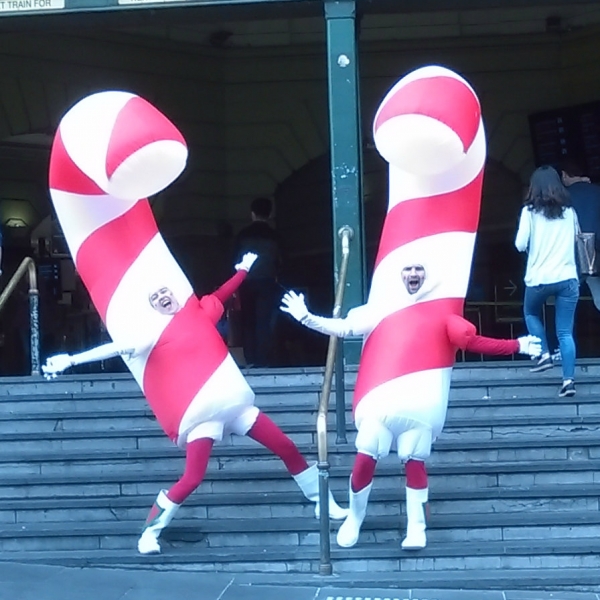 Stilt Walkers Australia | Melbourne Victoria Stilt Walkers: Ground ...