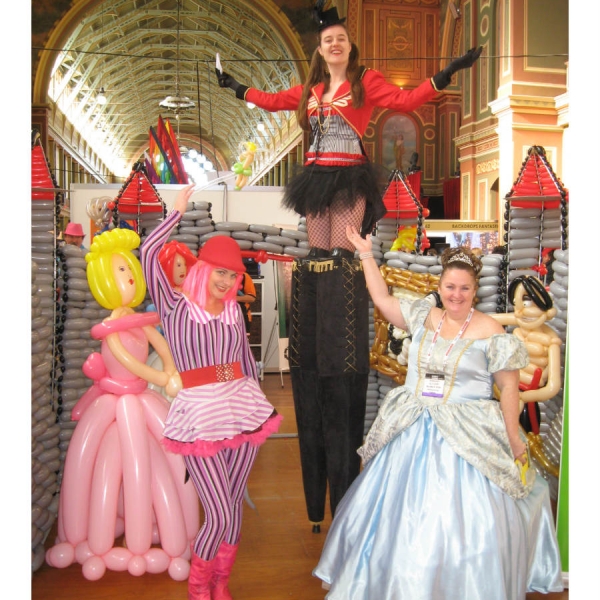 Stilt Walkers Australia | Circus Stilt Walkers: Ringmaster